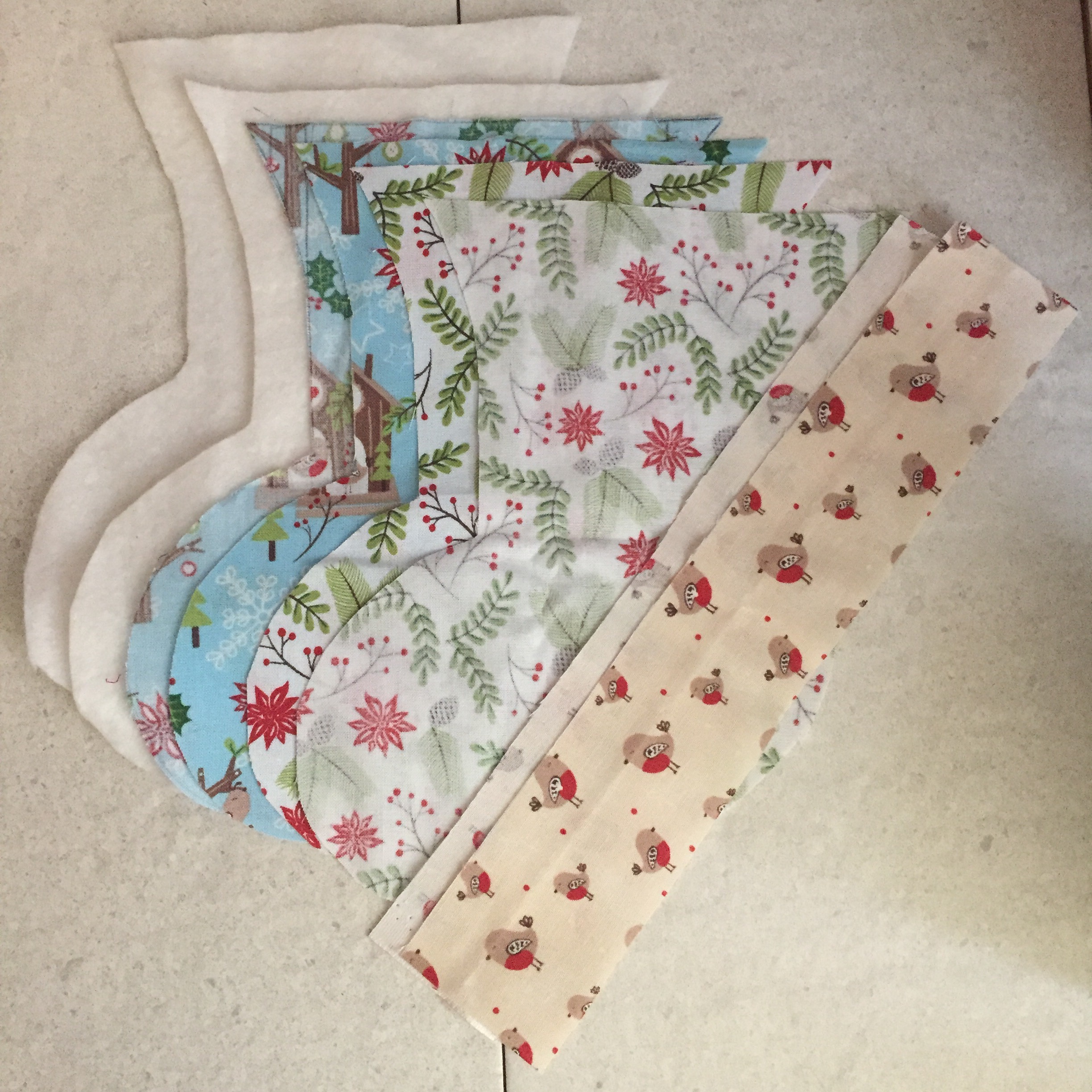Sewing Tutorial: Quick Christmas Mini Stockings – HookStitchSew