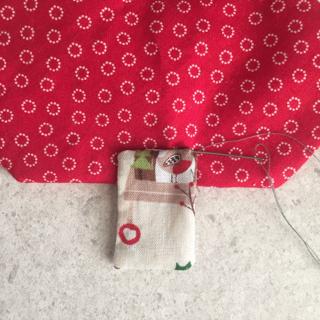 Sewing Tutorial: Folded Fabric Christmas Tree Decorations – Perfect For ...