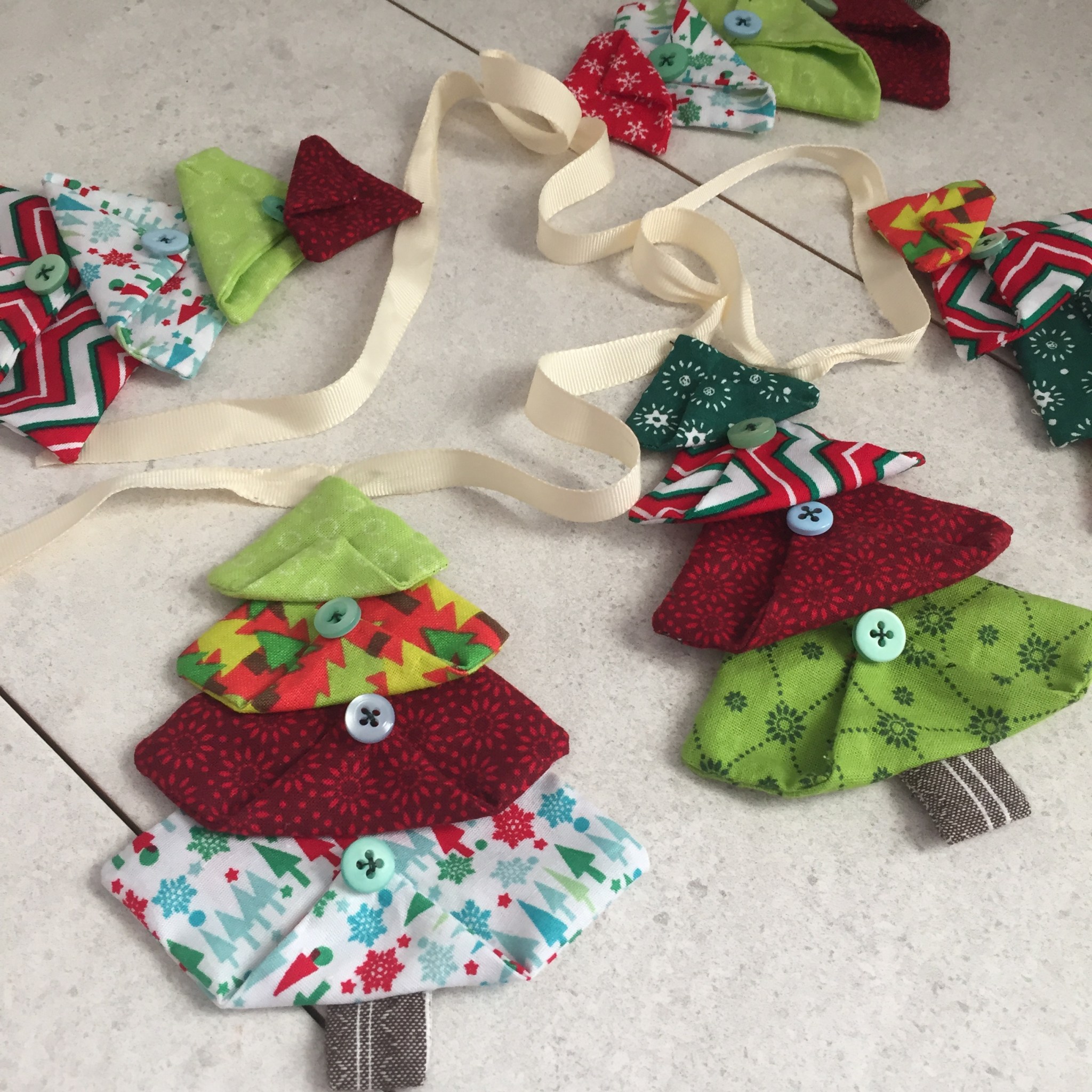 Sewing Tutorial: Folded Fabric Christmas Tree Decorations – Take Two ...