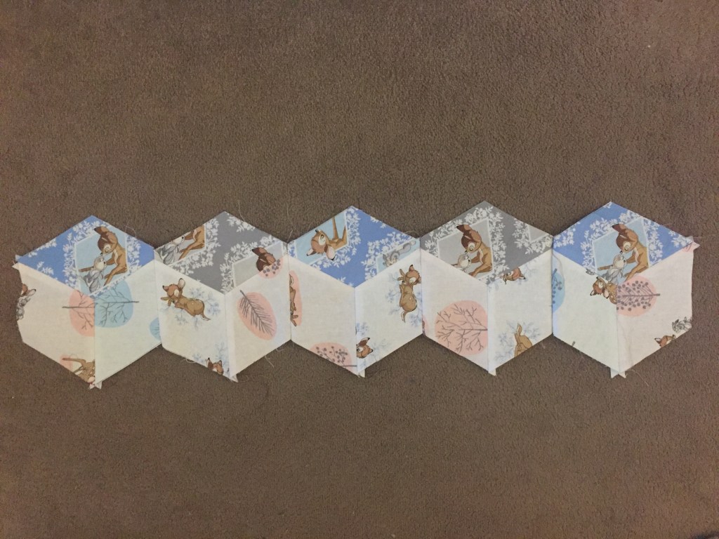 Sewing Tutorial: Mini Tumbling Blocks Quilt – HookStitchSew