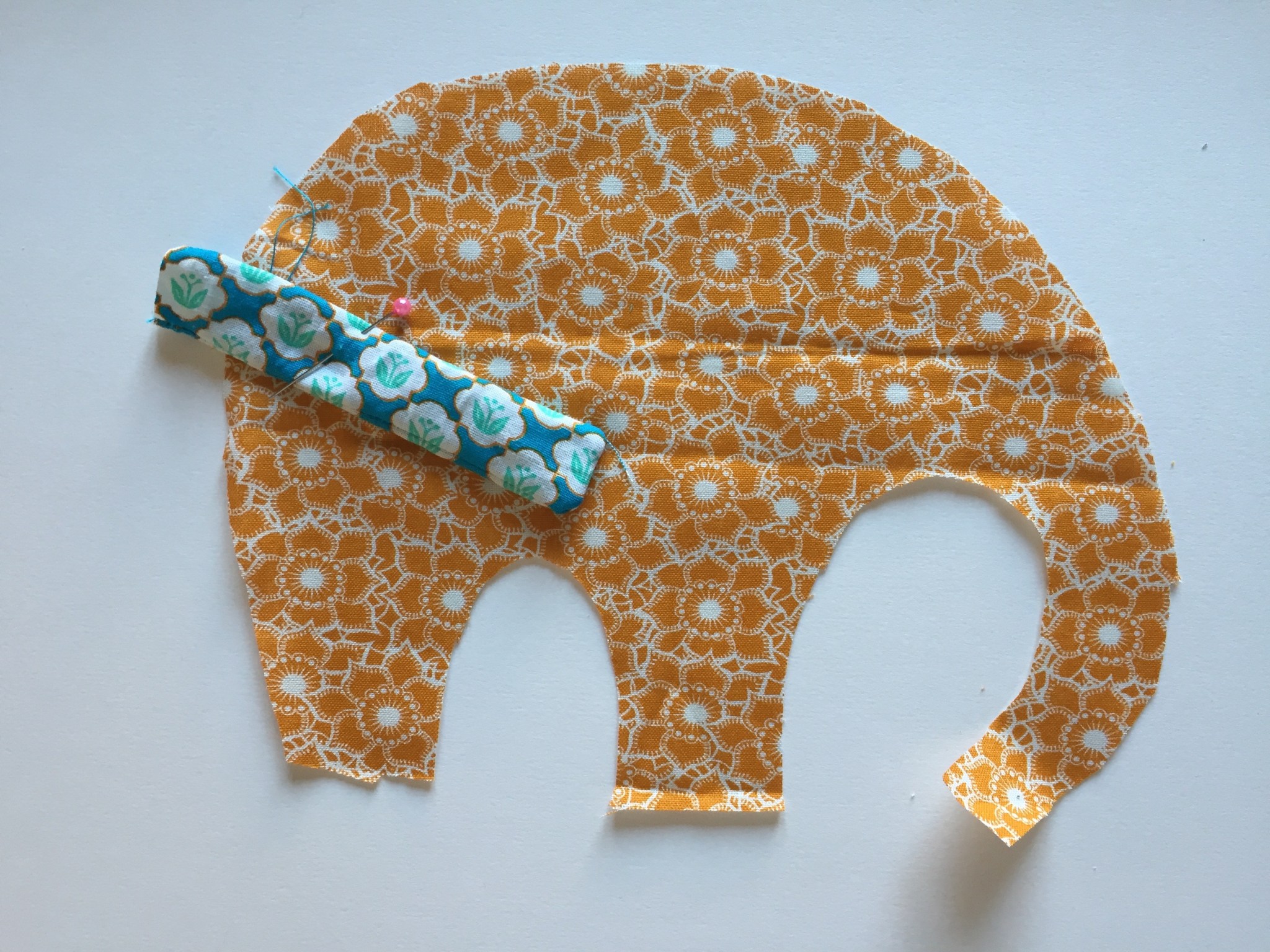 Sewing Tutorial: Patchwork Mini Fabric Elephant Cushions – HookStitchSew